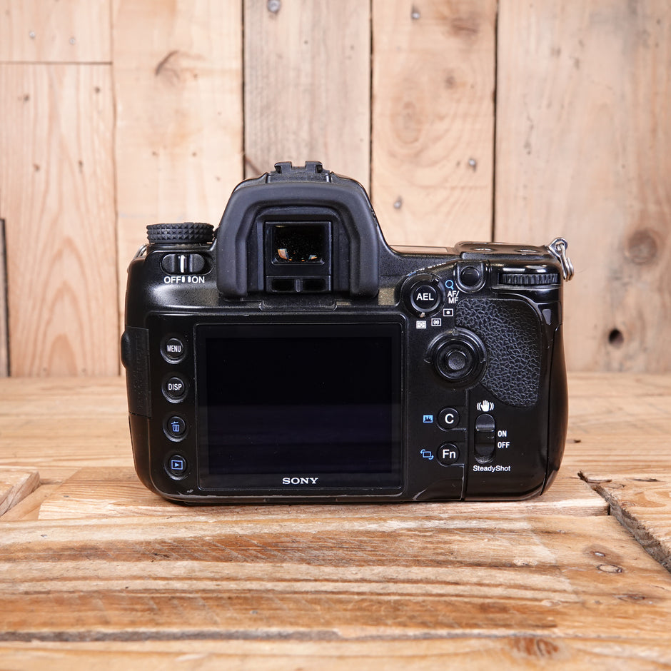 Refurbished and Used DSLR Cameras