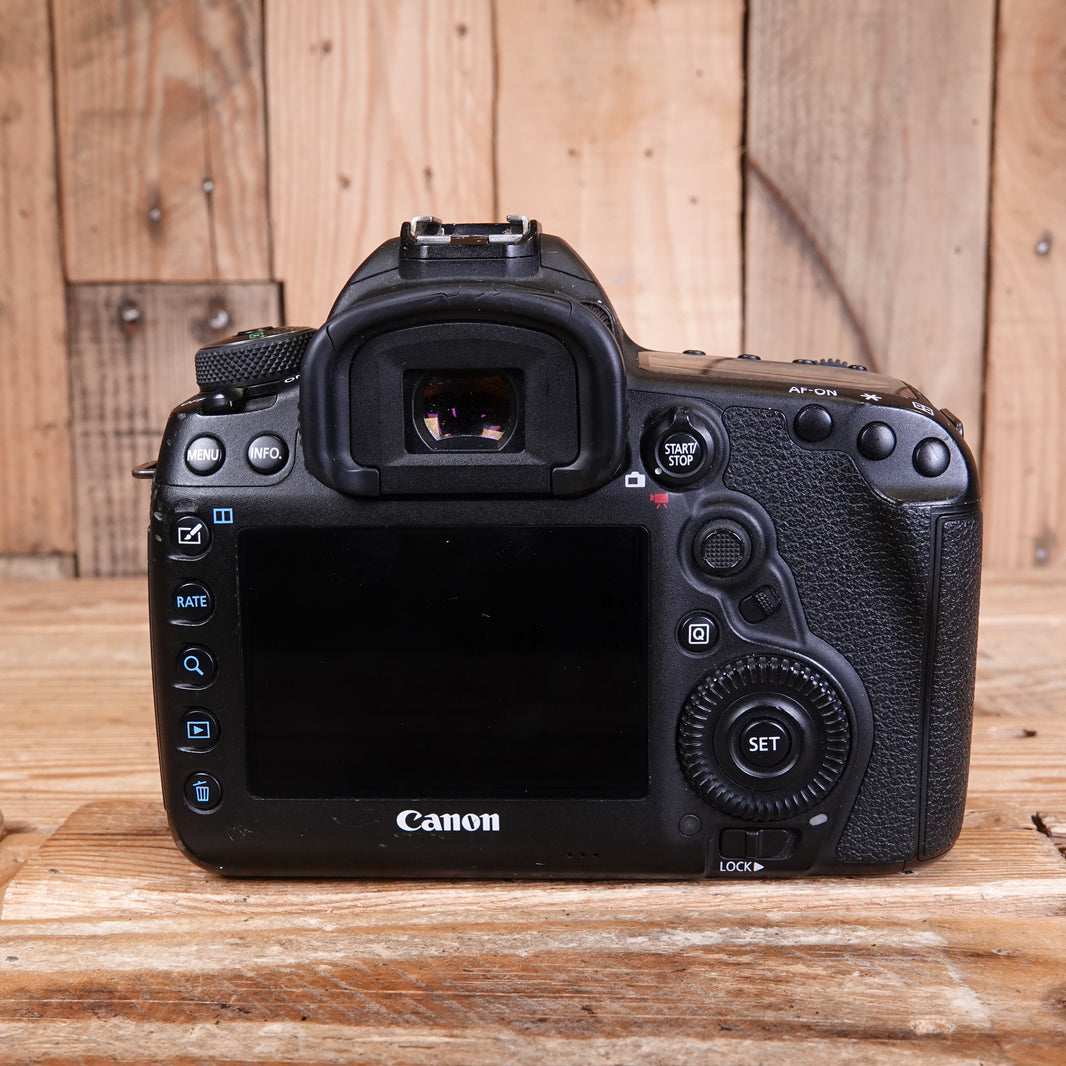 Refurbished and Used DSLR Cameras