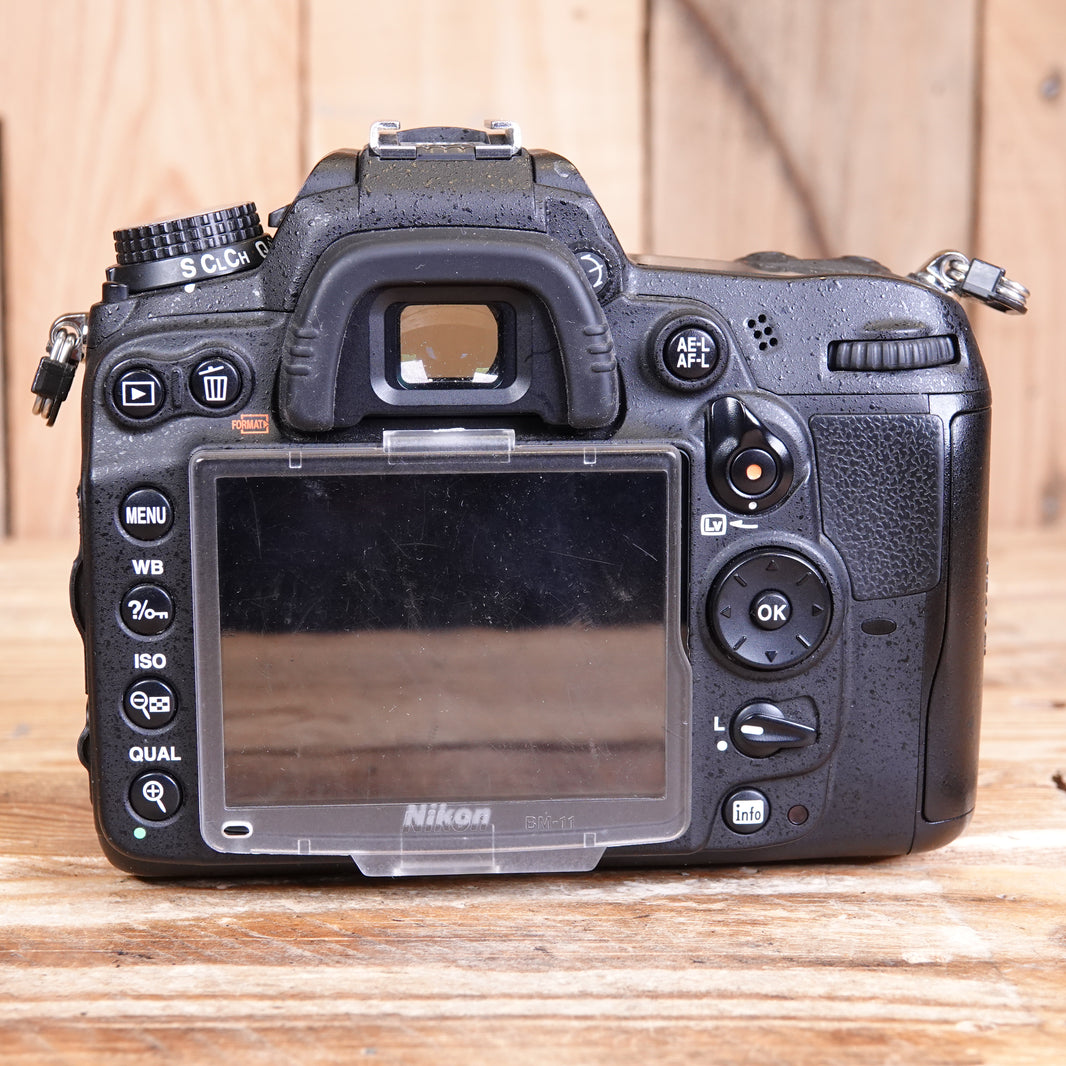 Refurbished and Used DSLR Cameras